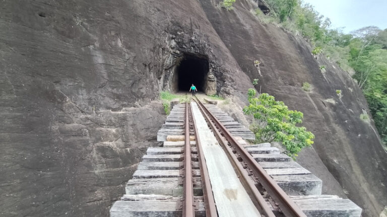 tunel4 – Monolito Nimbus