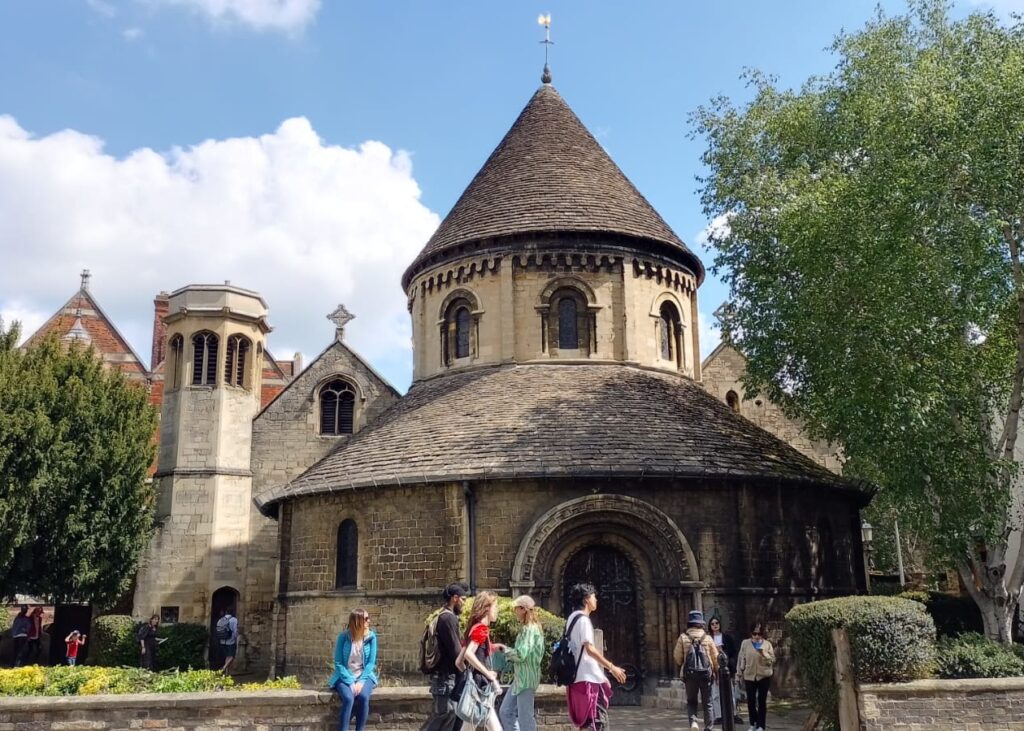 round_church – Monolito Nimbus